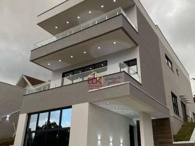 Sobrado com 4 dormitórios à venda, 310 m² por R$ 2.380.000,00 Vila Matilde Campos do Jordão/SP