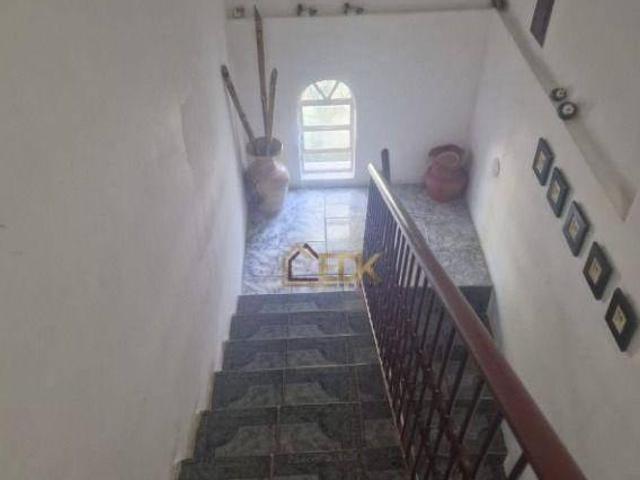Sobrado com 4 dormitórios à venda, 327 m² por R$ 869.000 Jardim São Jorge São José dos Campos/SP