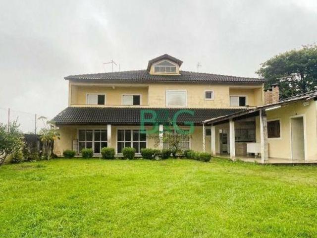 Sobrado com 4 dormitórios à venda, 328 m² por R$ 900. Santa Luzia Ribeirão Pires/SP