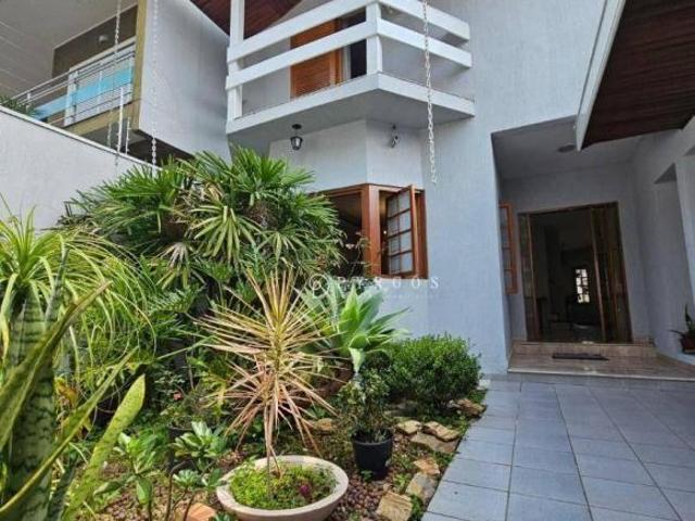Sobrado com 4 dormitórios à venda, 329 m² por R$ 1.500.000,00 Villa Branca Jacareí/SP