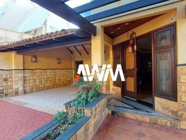 Sobrado com 4 dormitórios à venda, 338 m² por R$ 1.650.000,00 Setor Jaó Goiânia/GO