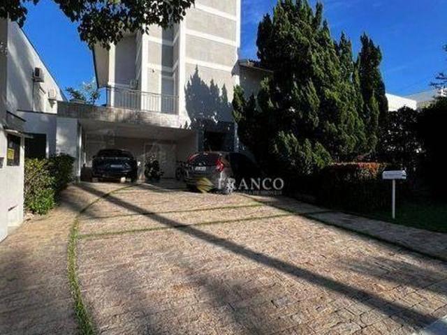 Sobrado com 4 dormitórios à venda, 340 m² Condomínio Taubaté Village Taubaté/SP
