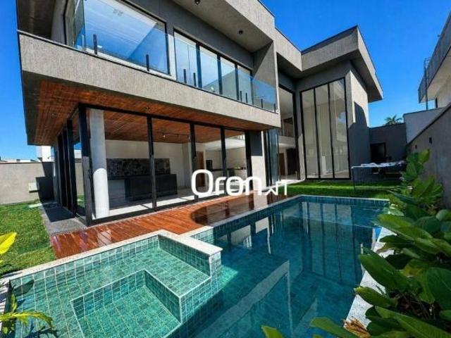 Sobrado com 4 dormitórios à venda, 343 m² por R$ 3.490.000,00 Residencial Goiânia Golfe Clube Go