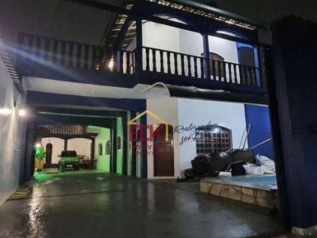 Sobrado com 4 dormitórios à venda, 355 m² por R$ 690.000,00 Jardim Sandra Maria Taubaté/SP