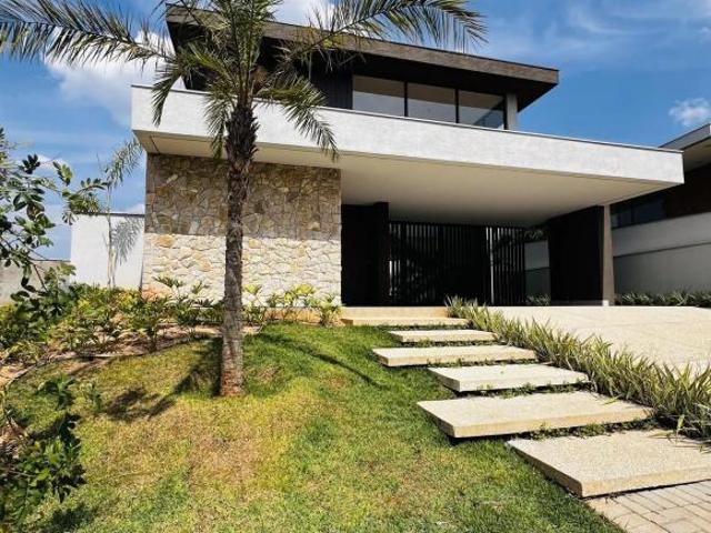 Sobrado com 4 dormitórios à venda, 358 m² por R$ 3.580.000 Condomínio Alphavil