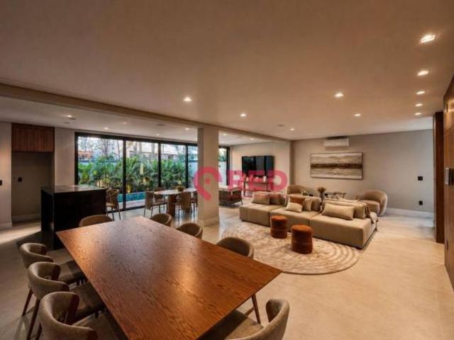 Sobrado com 4 dormitórios à venda, 417 m² por R$ 4.350.000,00 Alphaville Nova Esplanada III Voto