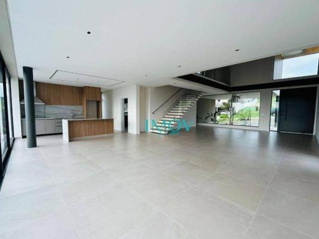 Sobrado com 4 dormitórios à venda, 411 m² por R$ 4.870.000 Condomínio Residencial Alphaville I S