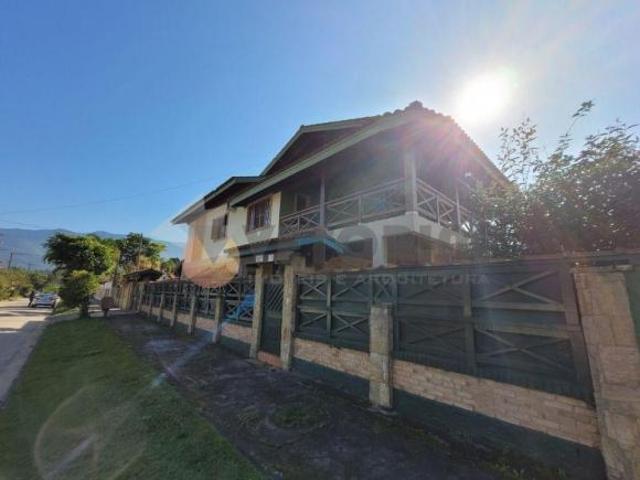 Sobrado com 4 dormitórios à venda, 437 m² por R$ 1.900.000,00 Jardim Capricórnio Caraguatatuba/S