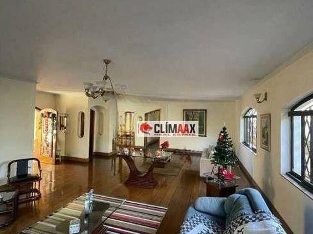 Sobrado em Alto da Lapa com 540 m² de terreno, 4 dorm. e 6 vagas Zona Oeste SP