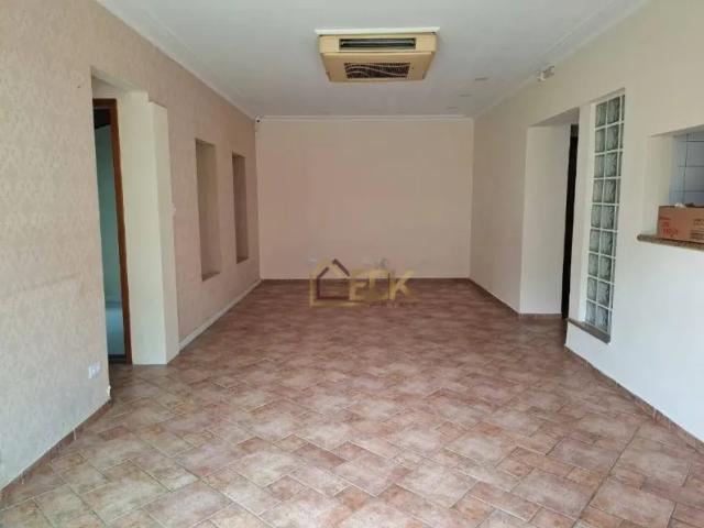 Sobrado com 4 dormitórios à venda, 560 m² por R$ 1.100.000,00 Vila São Geraldo Taubaté/SP