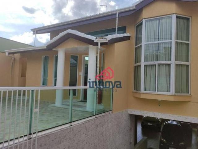 Sobrado com 4 dormitórios à venda, 600 m² por R$ 1.400.000,00 Portão Arujá/SP