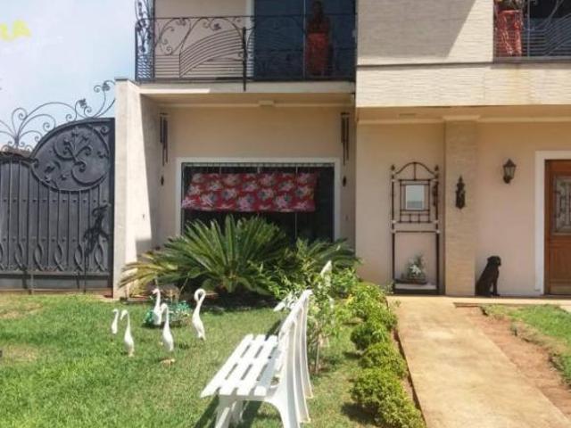 Sobrado com 4 dormitórios à venda, 600 m² por R$ 4.000.000,00 Portal Paranapanema/SP
