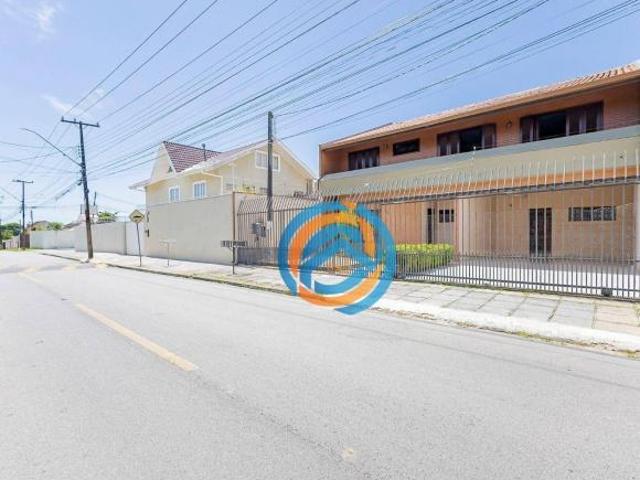 Sobrado com 4 dormitórios à venda Centro Pinhais/PR