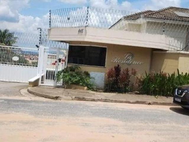 Sobrado com 4 Dormitórios à Venda no Condomínio La Résidence II