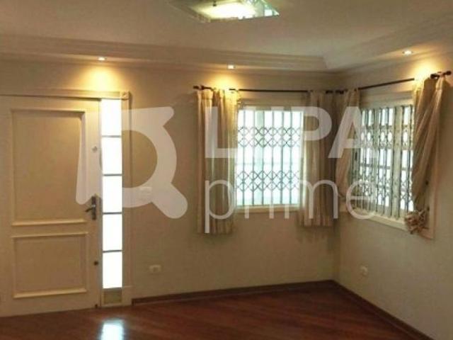 Sobrado com 4 dormitórios à venda no Jardim São Paulo!