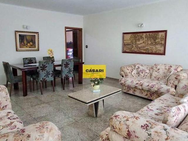 Sobrado com 4 Dormitórios à Venda no Rudge Ramos – 450m², 1 Suíte, Churrasqueira e 5 Vagas