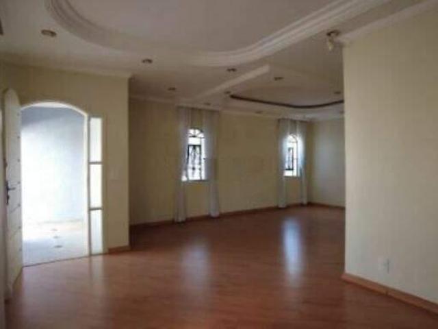 Sobrado com 4 dormitórios à venda, Vila Valparaíso Santo André/SP
