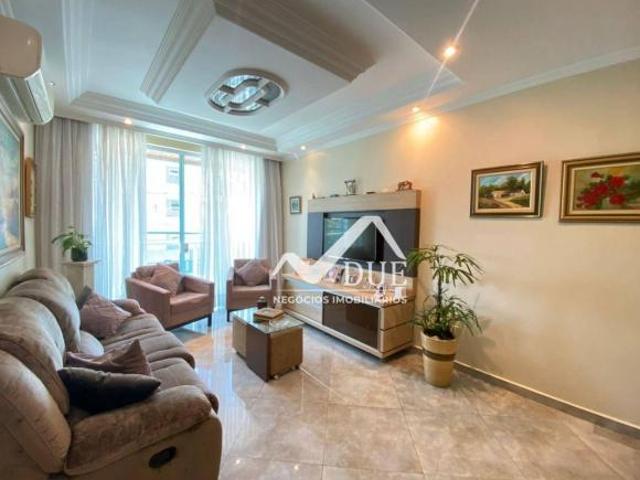 Sobrado com 4 dormitórios com piscina e area goumet à venda, 228 m² por R$ 1.300.000 Embaré Sant