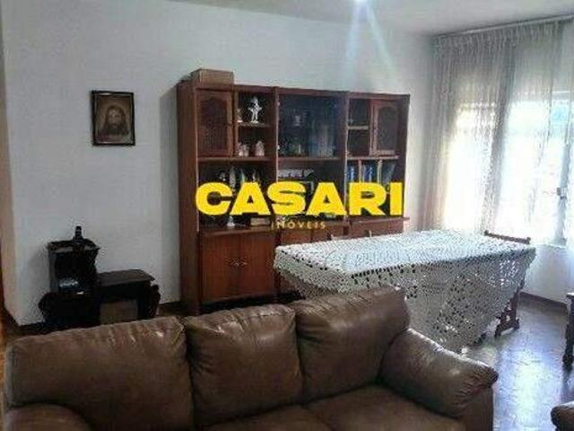 Sobrado com 4 dormitórios e 6 vagas à venda no Jardim do Estádio, Santo André