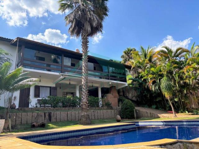 Sobrado com 4 dormitórios e piscina a venda no Condomínio Jardim do Ribeirão 1