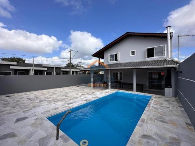 Sobrado com 4 dormitórios e piscina em Monções
