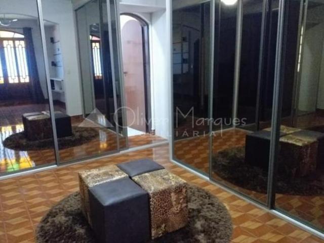 Sobrado com 4 Dormitorios e Piscina em Osasco Adalgisa