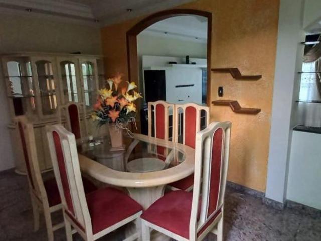 Sobrado com 4 dormitórios para alugar, 257 m² Jardim Cambuí Santo André/SP