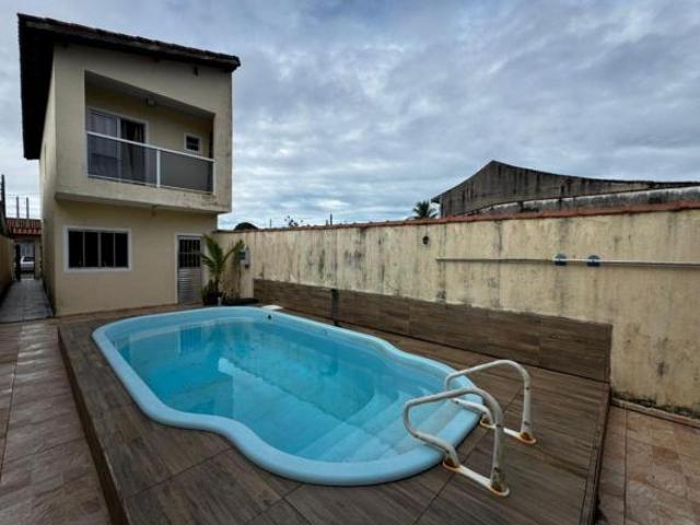 Sobrado com 4 Dormitórios, Piscina e Churrasqueira no Jardim Verde Mar em Itanhaém
