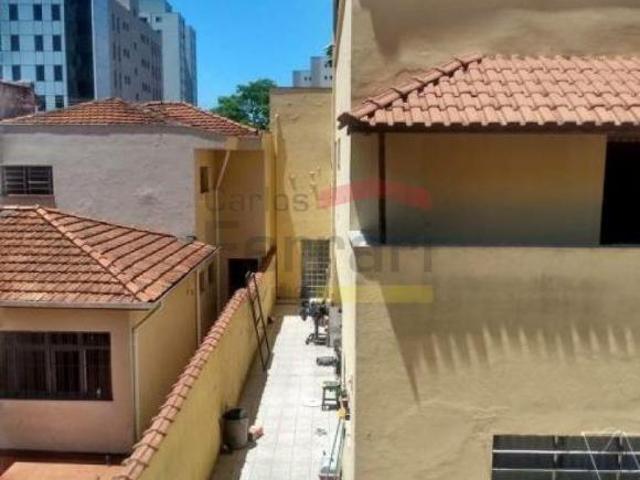 SOBRADO COM 4 DORMITÓRIOS, SENDO 1 SUÍTE, 4 VAGAS, COM EDÍCULA