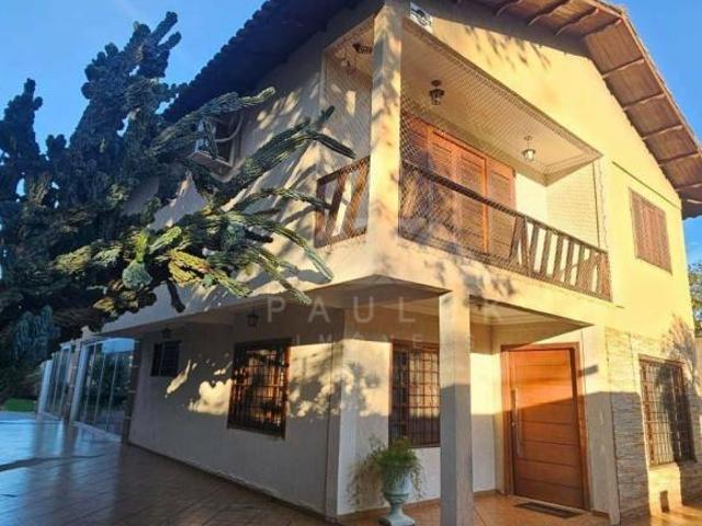 Sobrado com 4 dormitórios sendo 1 suíte à venda, 489 m² por R$ 2.600.000 Vila Itajubá Foz do Igu