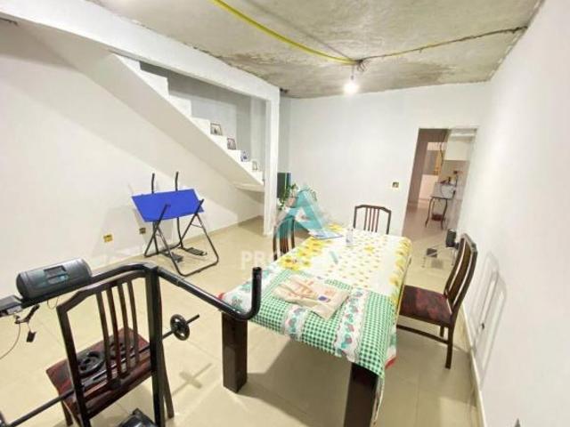 Sobrado com 4 dormitórios, sendo 1 suíte à venda, 160 m² por R$ 600.000,09 Vila Palmares Santo A