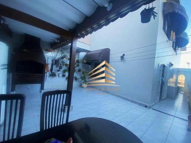 Sobrado com 4 dormitórios sendo 1 suíte, área gourmet e 4 vagas à venda, 162 m² por R$ 749.900 Ja