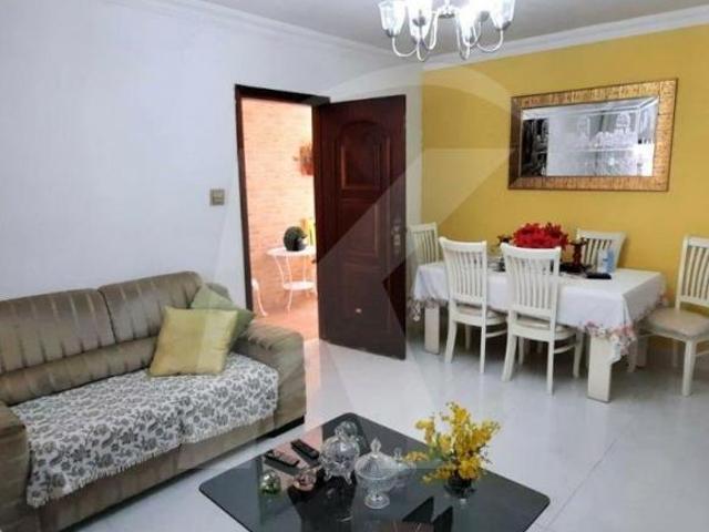 Sobrado com 4 dormitórios, sendo 1 suíte e 2 vagas de garagem na Vila Medeiros