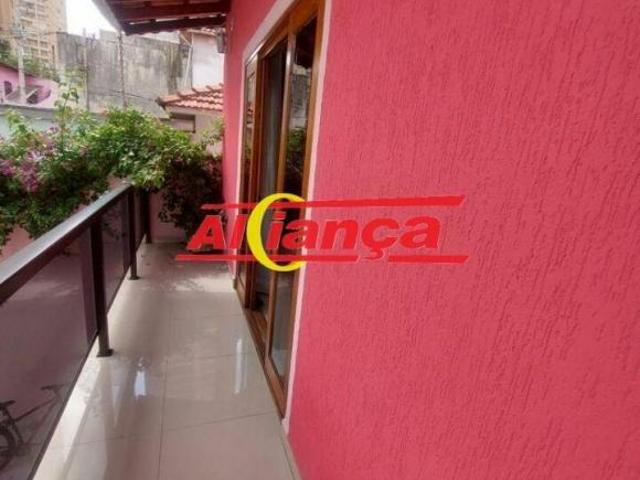 SOBRADO COM 4 DORMITÓRIOS SENDO 2 SUITES A VENDA, 170 m² Vila Augusta Guarulhos SP