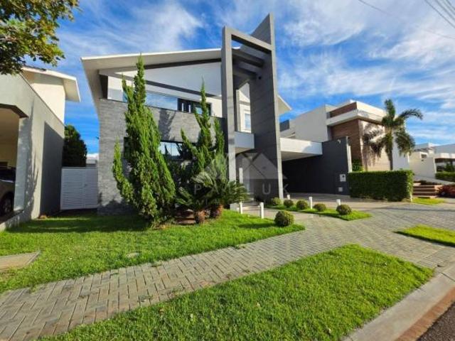 Sobrado com 4 dormitórios sendo 2 suítes à venda, 316 m² por R$ 2.850.000 Condomínio Arco de Paris