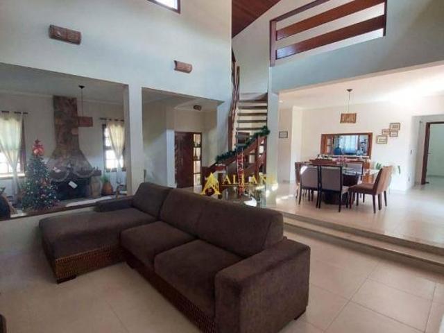 Sobrado com 4 dormitórios, sendo 2 suítes à venda, 438 m² por R$ 2.100.000 Condomínio Vivendas do