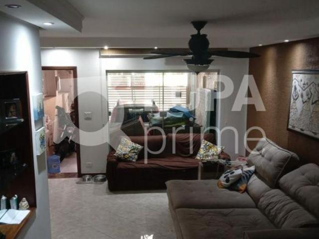 Sobrado com 4 dormitórios sendo 2 suítes á venda no Jardim São Paulo