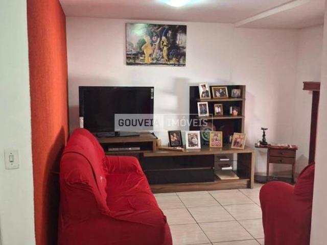 Sobrado com 4 Dormitórios, 1 Suíte, 160 m², à venda por R$ 650.000 Fazendinha, Curitiba PR
