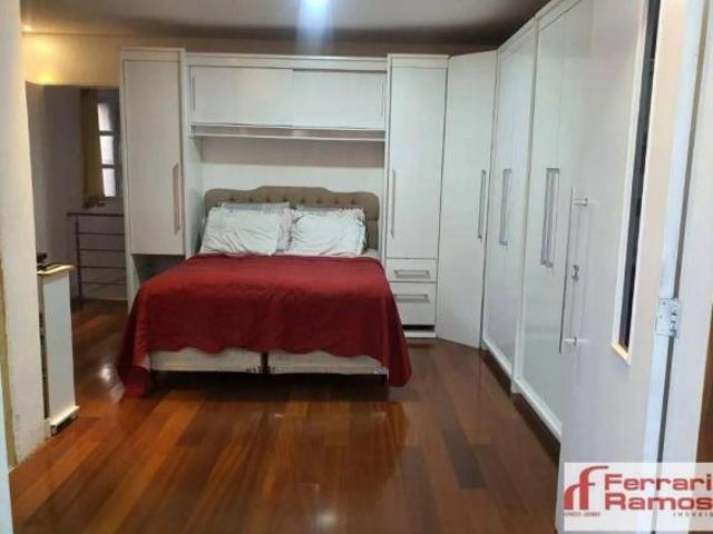 Sobrado com 4 dormitórios, 1 suíte à venda, 125 m² por R$ 645.000 Jardim Presidente Dutra Guarul