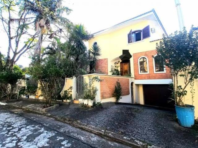 Sobrado com 4 dormitórios, 1 suíte e sala para 4 ambientes no Tucuruvi