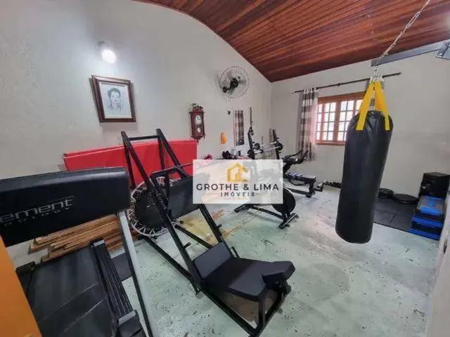 Sobrado com 4 dormitórios, 2 suítes à venda, 370 m² Jardim Pereira do Amparo Jacareí/SP