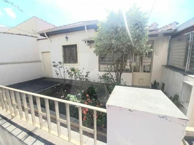 Sobrado com 4 dormitórios, 2 suítes, 3 vagas, 180m2, quintal, terraço em rua tranquila no Imirim