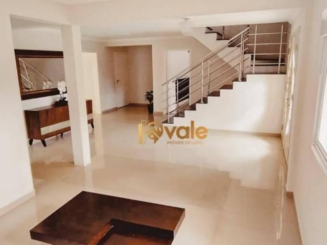 Sobrado com 4 dormitórios, 4 suítes para alugar, 460 m²