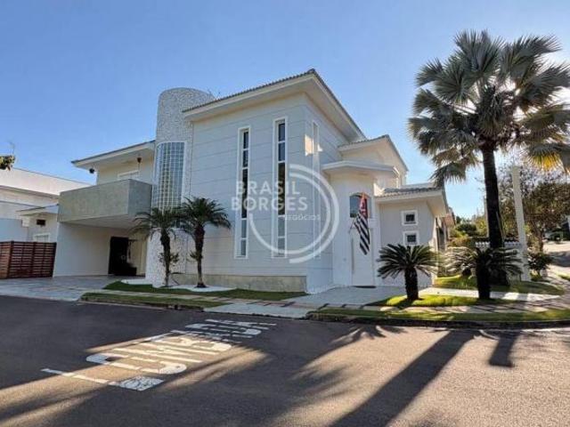 Sobrado com 4 dorms no Villa dos Inglezes