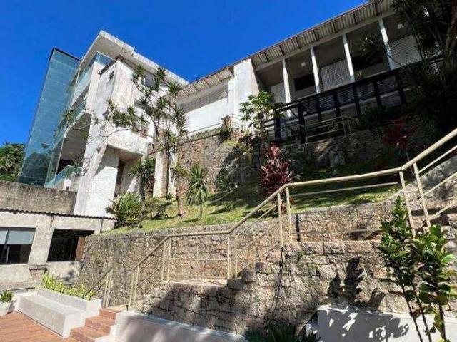 Sobrado com 4 dorms, Ilha Porchat, São Vicente R$ 3.7 mi, Cod: 5336
