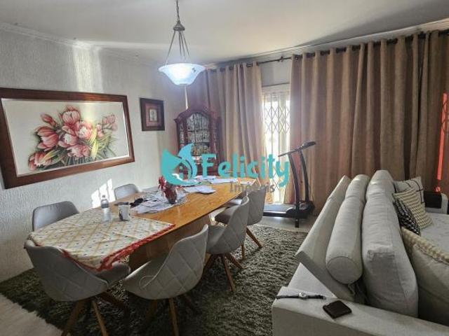 Sobrado com 4 dorms, 2 suítes, 4 vagas, 280m2 na Vila Guedes