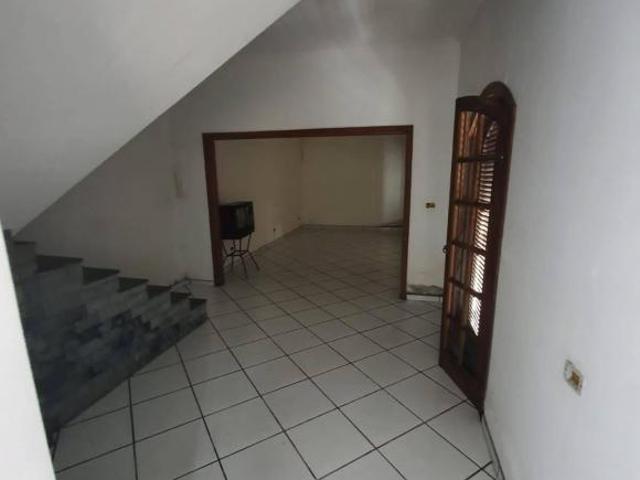 Sobrado com 4 Quartos, 3 Banheiros, 2 Vagas no Bela Vista Osasco