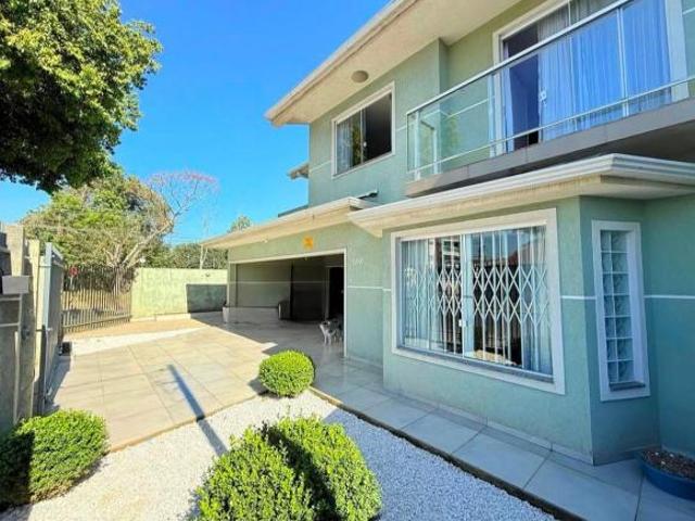 Sobrado com 4 quartos 1 suíte e 1 quarto térreo Costeira São José dos Pinhais/PR