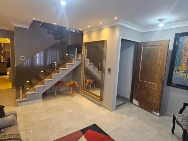 Sobrado com 4 quartos 2 suites à venda, 385 m² por R$ 990.000 Saúde São Paulo/SP