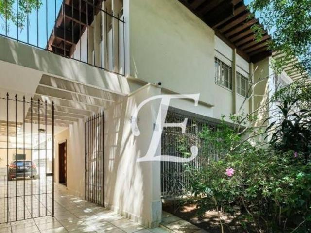 Sobrado com 4 quartos, 4 banheiros, 2 vagas, à venda, 269 m² por R$ 2.226.000 Sumaré São Paulo/S